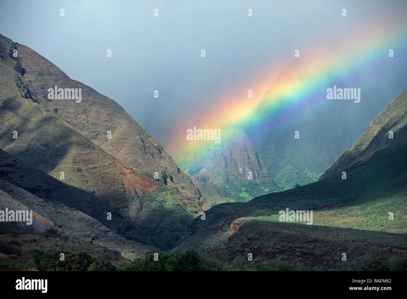 Rainbow at Ukumehame, Maui, Hawaii Stock Photo - Alamy