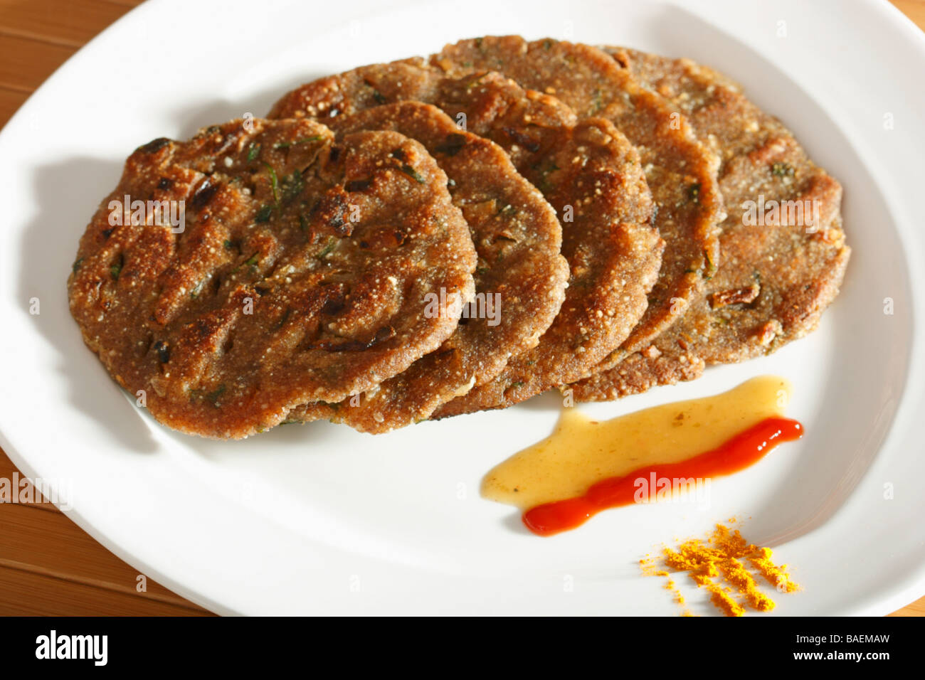 Thalipeeth hi-res stock photography and images - Alamy