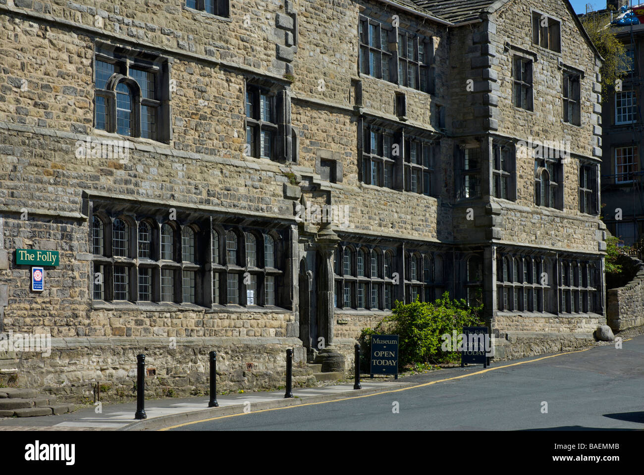 Settle town hall hi-res stock photography and images - Alamy