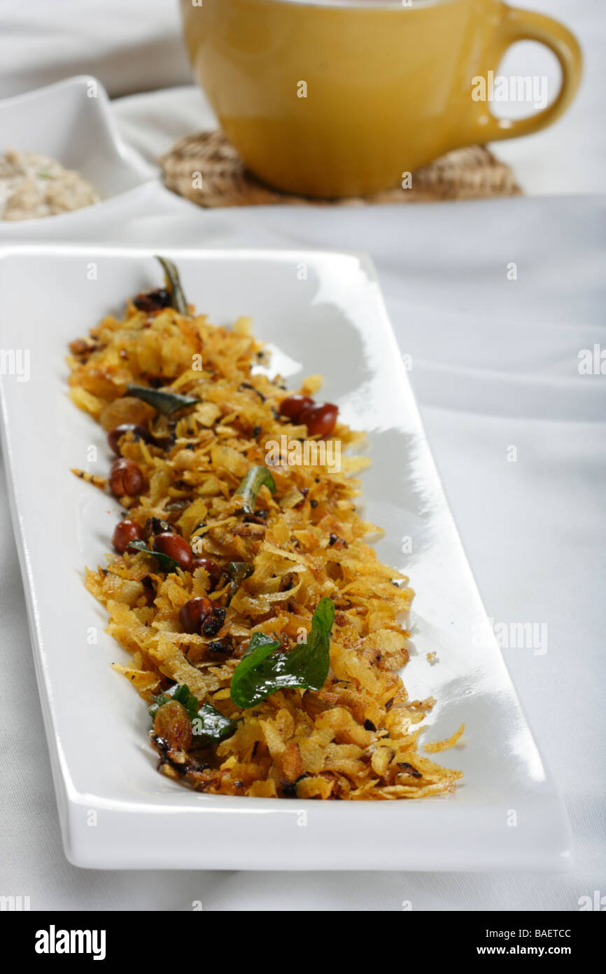 Chivda is a traditional maharastrian crispy, cranchy snack made with ...