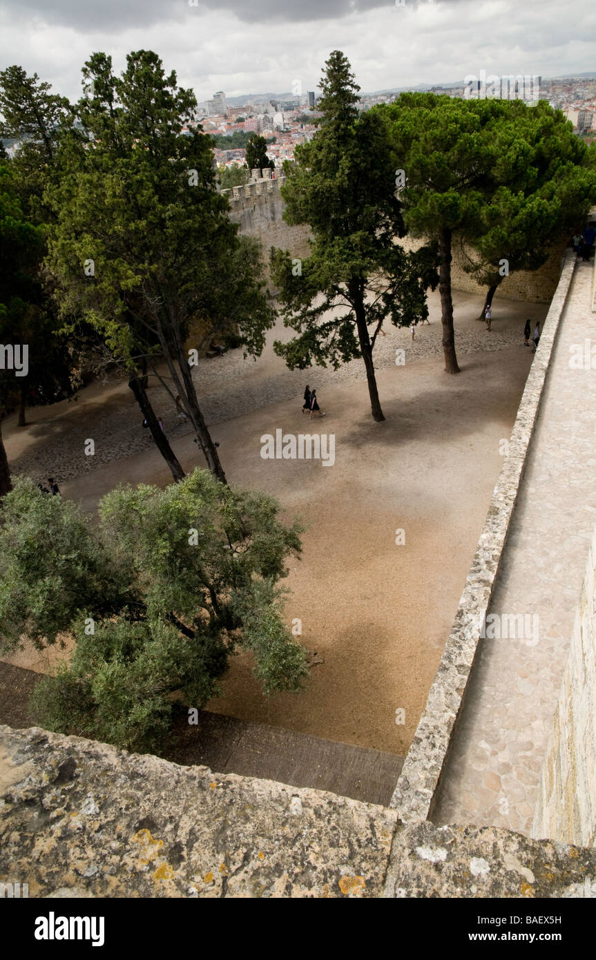 Lisboa castle hi-res stock photography and images - Alamy