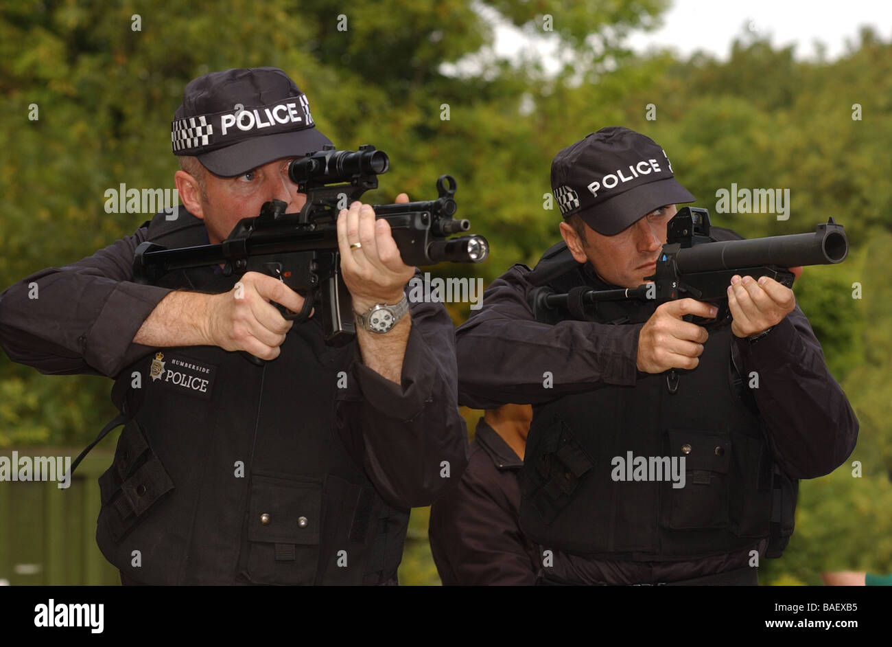 Humberside police officers training with firearms Stock Photo - Alamy