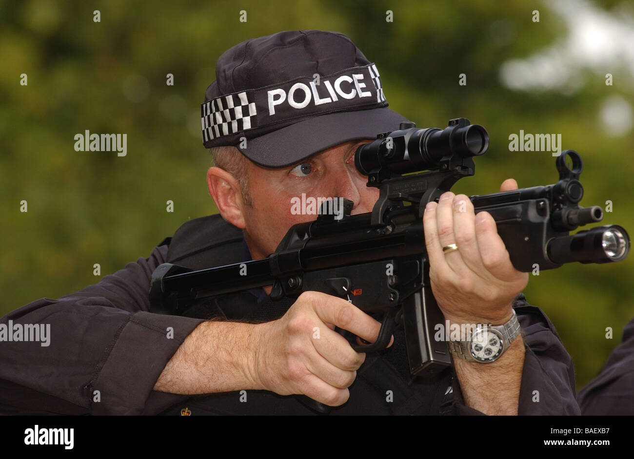 Humberside police officer training with a Heckler Koch 9mm MP5 carbine ...