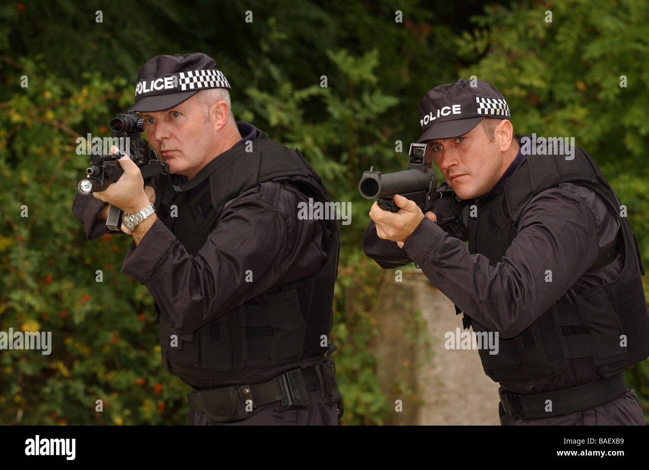 Humberside police officers training with firearms Stock Photo - Alamy
