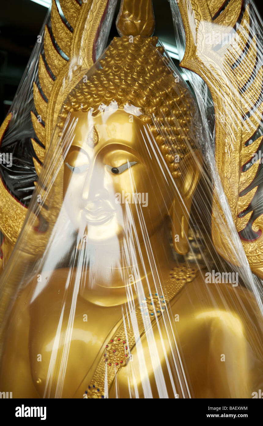 Enshrined buddha hi-res stock photography and images - Alamy