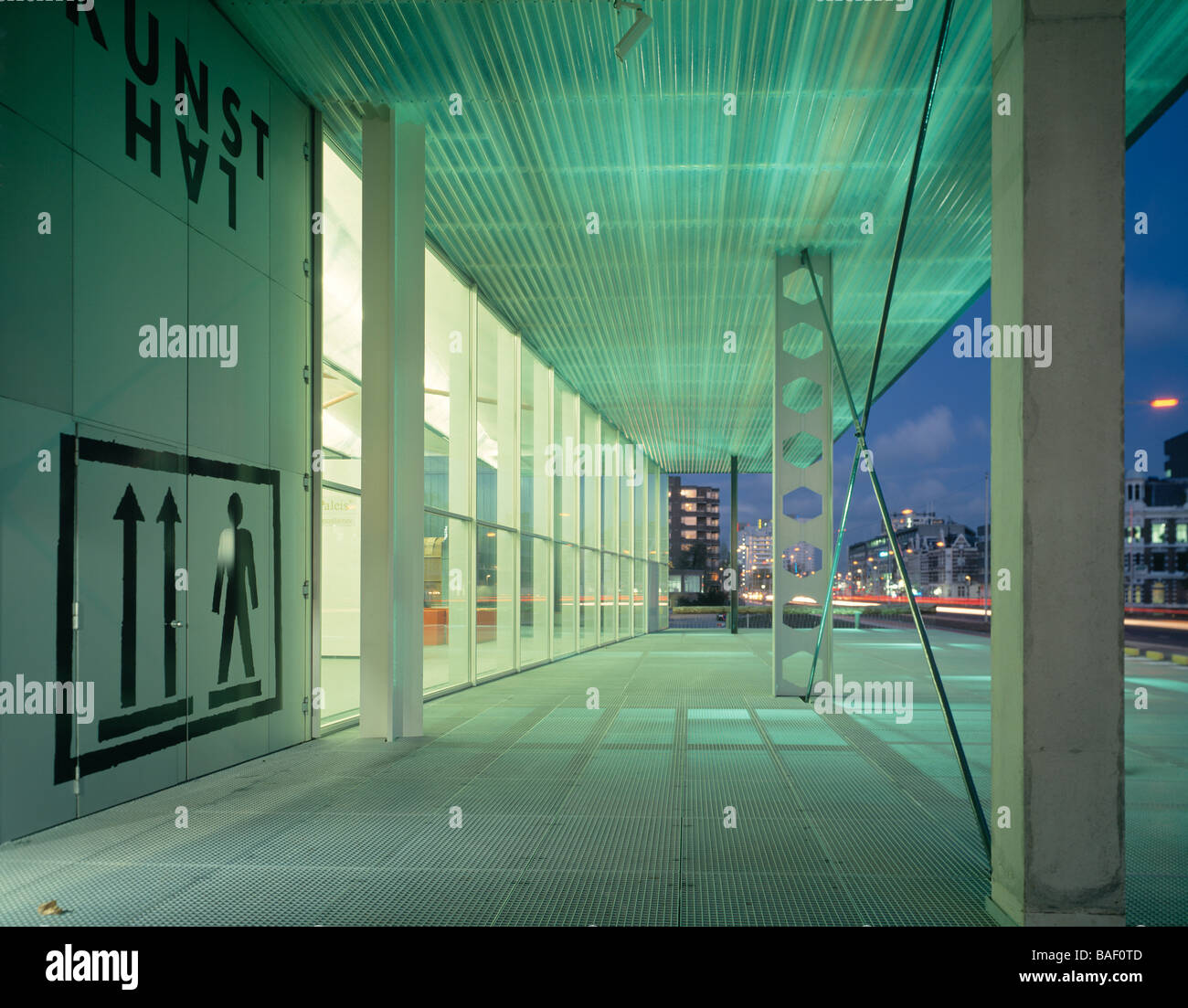 Kunsthal rotterdam netherlands rem koolhaas hi-res stock photography ...