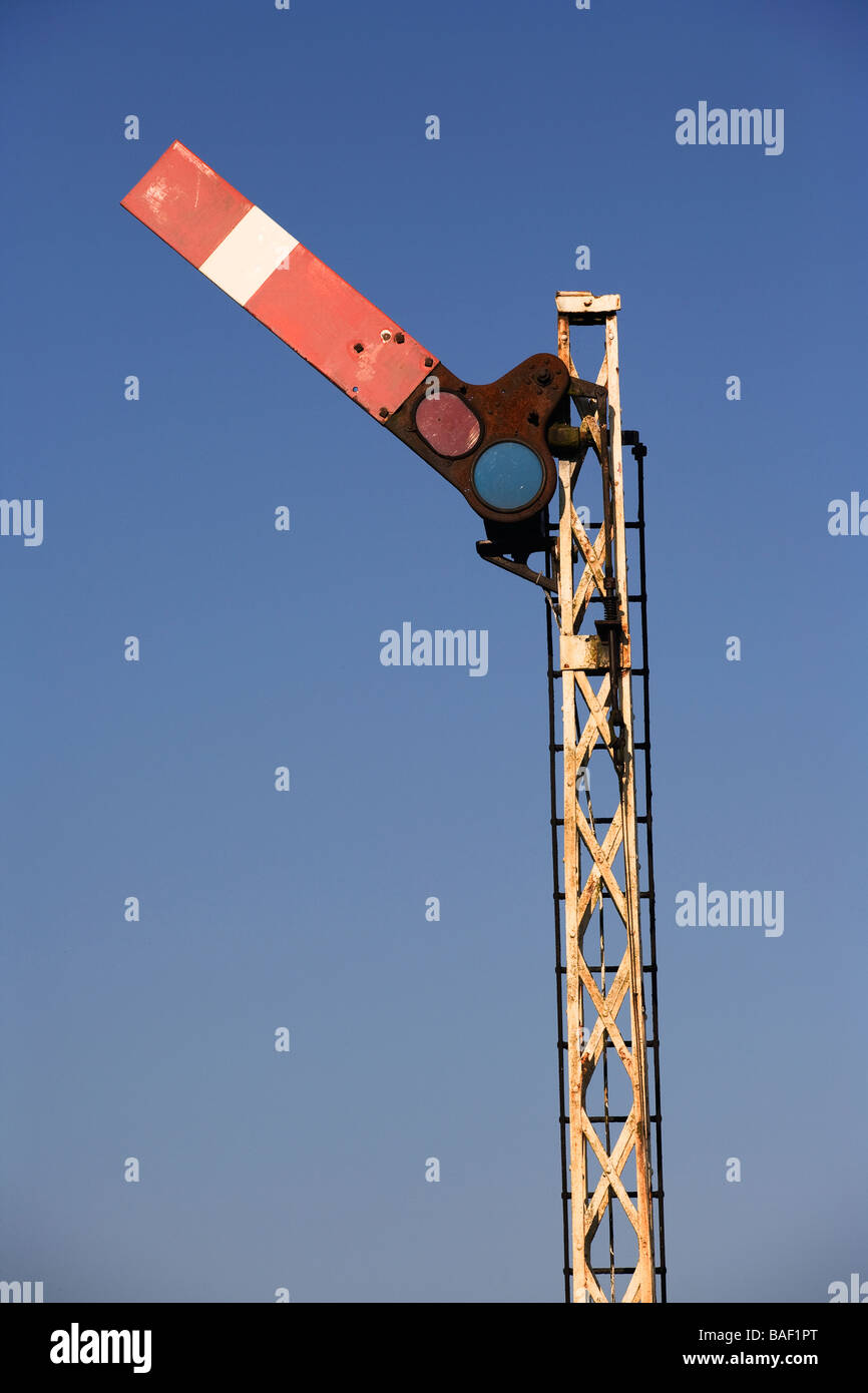 Train signal gantry hi-res stock photography and images - Alamy