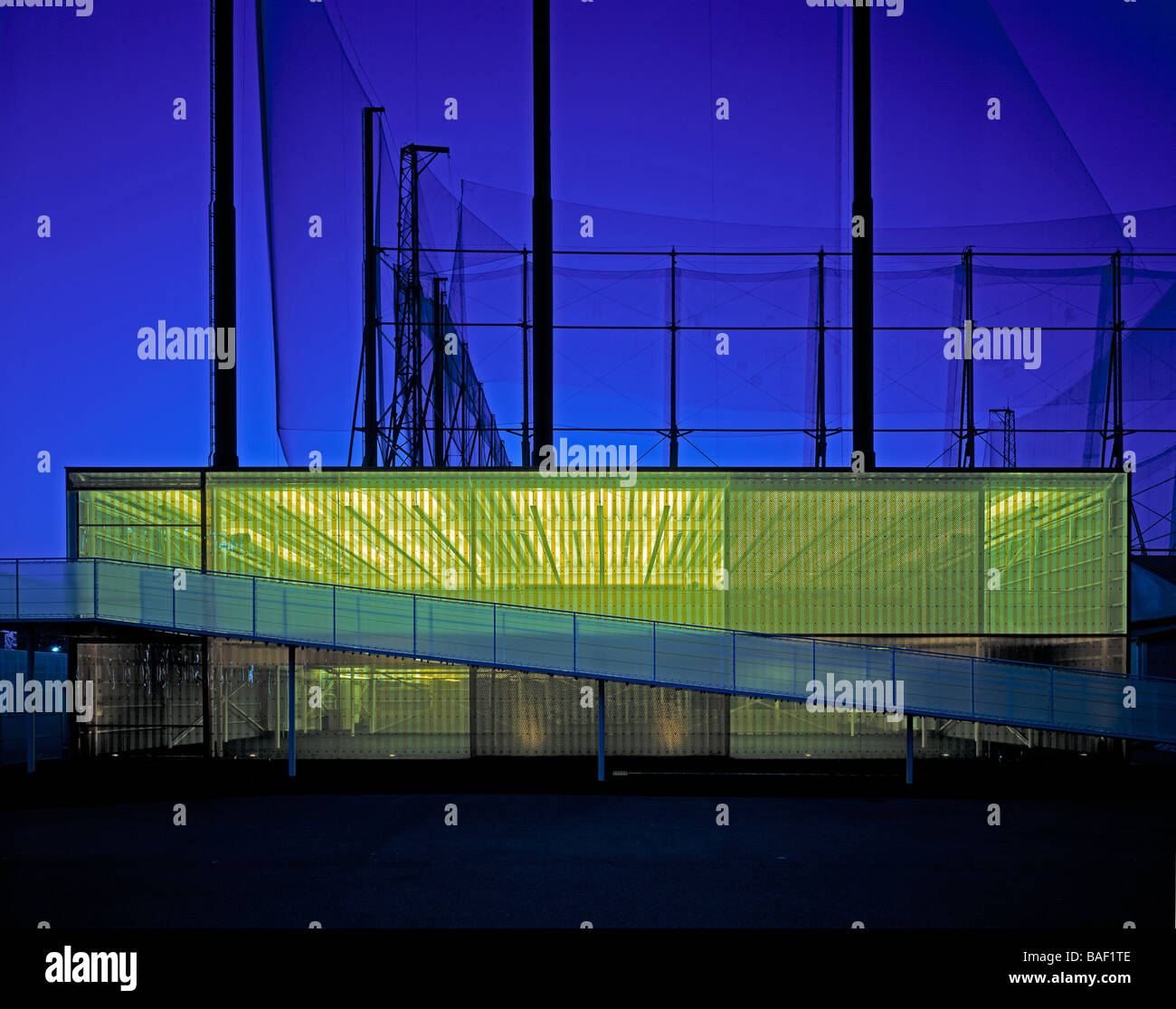EVENT HALL KENGO KUMA ASSOCIATES OSAKA JAPAN Stock Photo Alamy event-hall-kengo-kuma-associates-osaka-japan-stock-photo-alamy