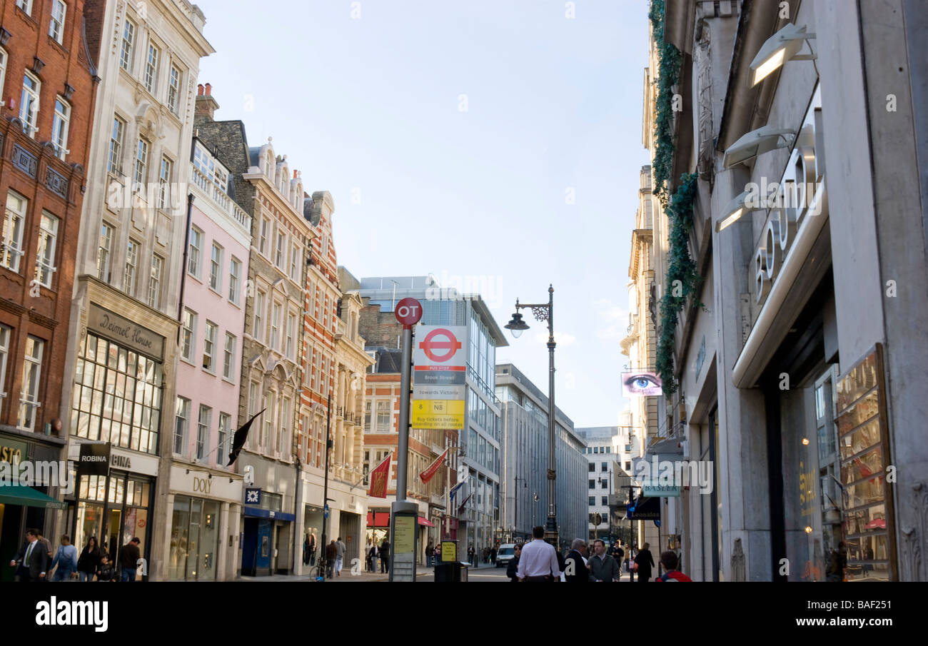 Famous london shopping street hi-res stock photography and images - Alamy