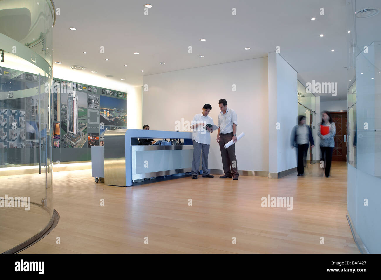 Dubai Convention Centre Stock Photos & Dubai Convention Centre Stock ...