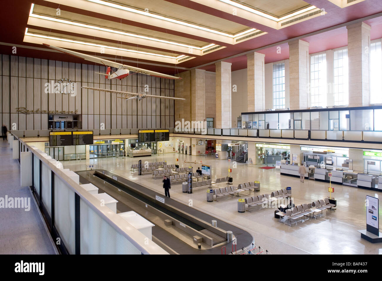 Tempelhof Airport Terminal, Berlin, Germany, 2007 Stock Photo - Alamy