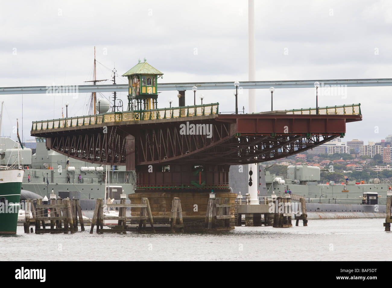 Pyrmont bridge hi-res stock photography and images - Alamy