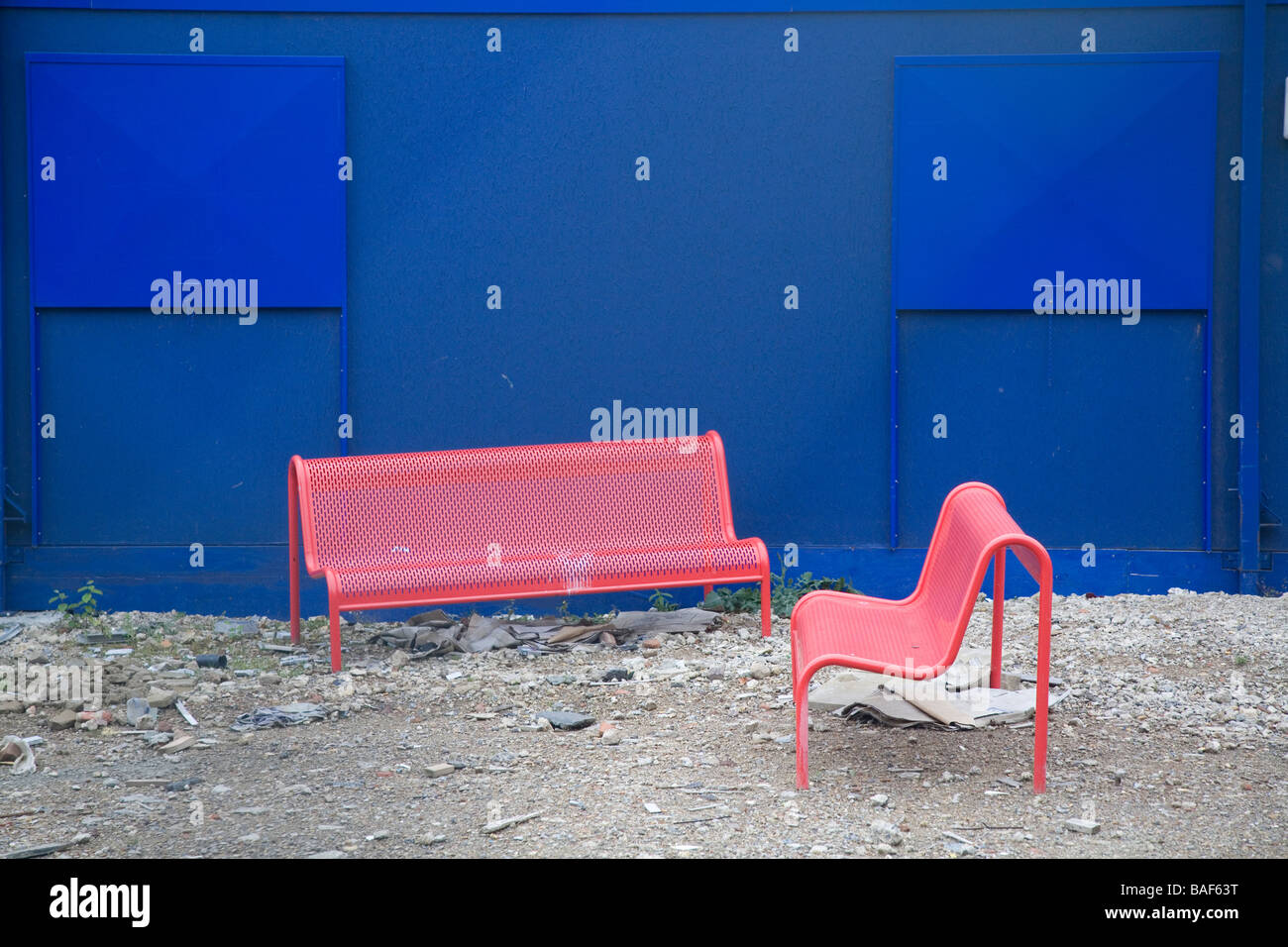 Arty benches hi-res stock photography and images - Alamy