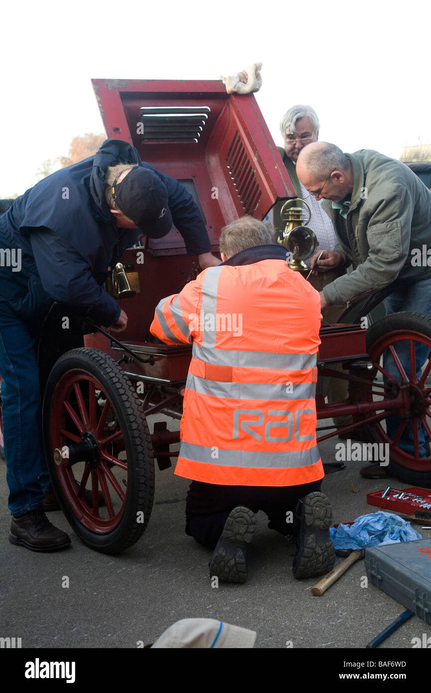 Classic vintage breakdown hi-res stock photography and images - Alamy