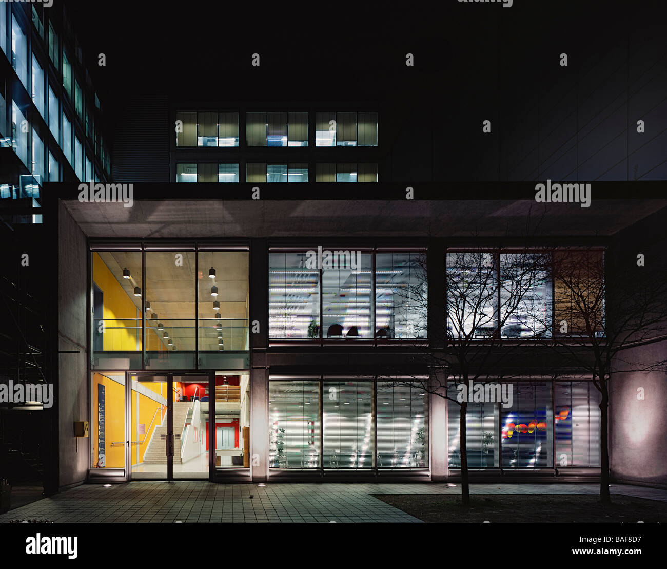 Biochemistry building hi-res stock photography and images - Alamy