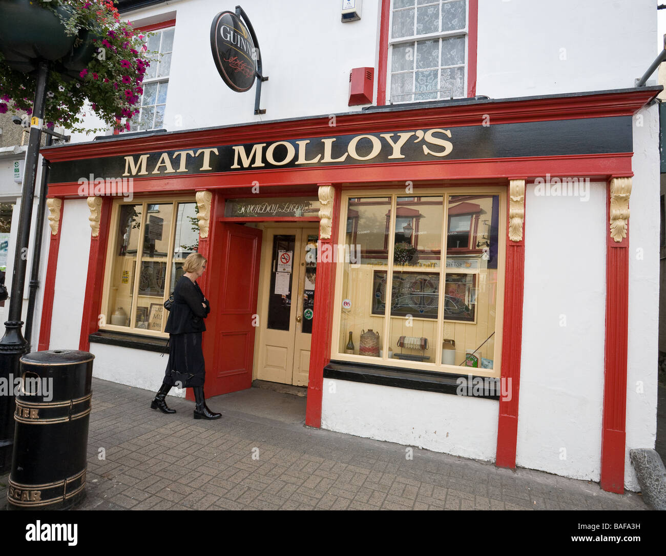 Matt Molloy's Pub. The iconic music pub of the famous Cheiftan's lead ...