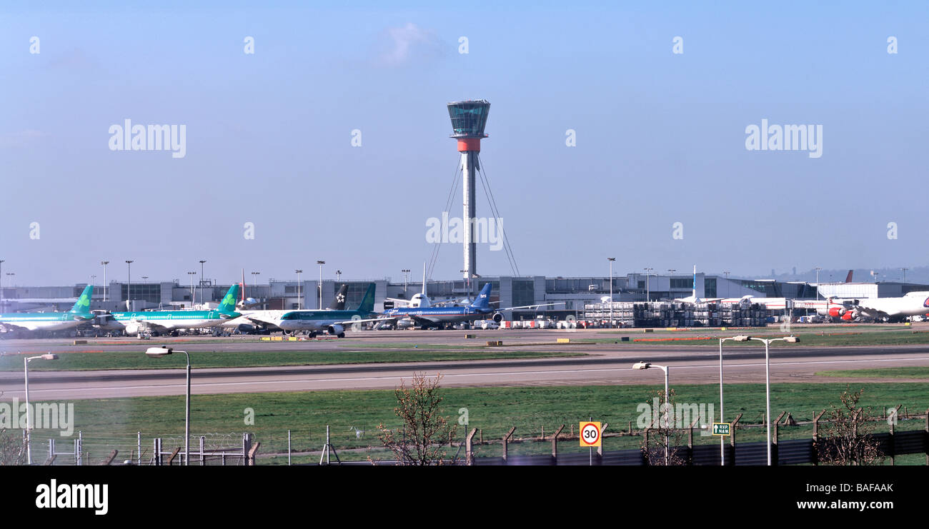 Control Tower Heathrow Airport, London, United Kingdom, Richard Rogers ...
