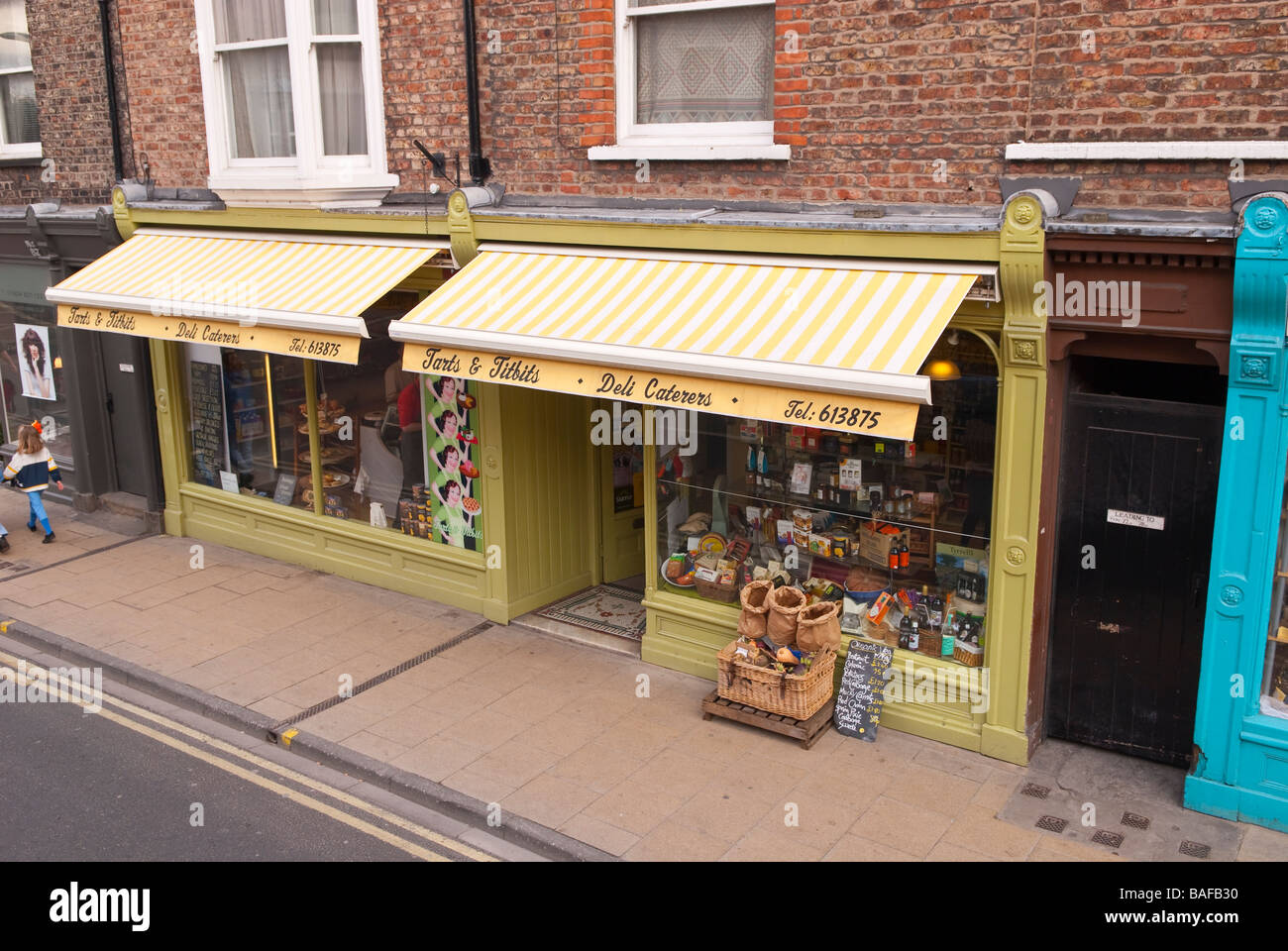 In store deli hi-res stock photography and images - Alamy