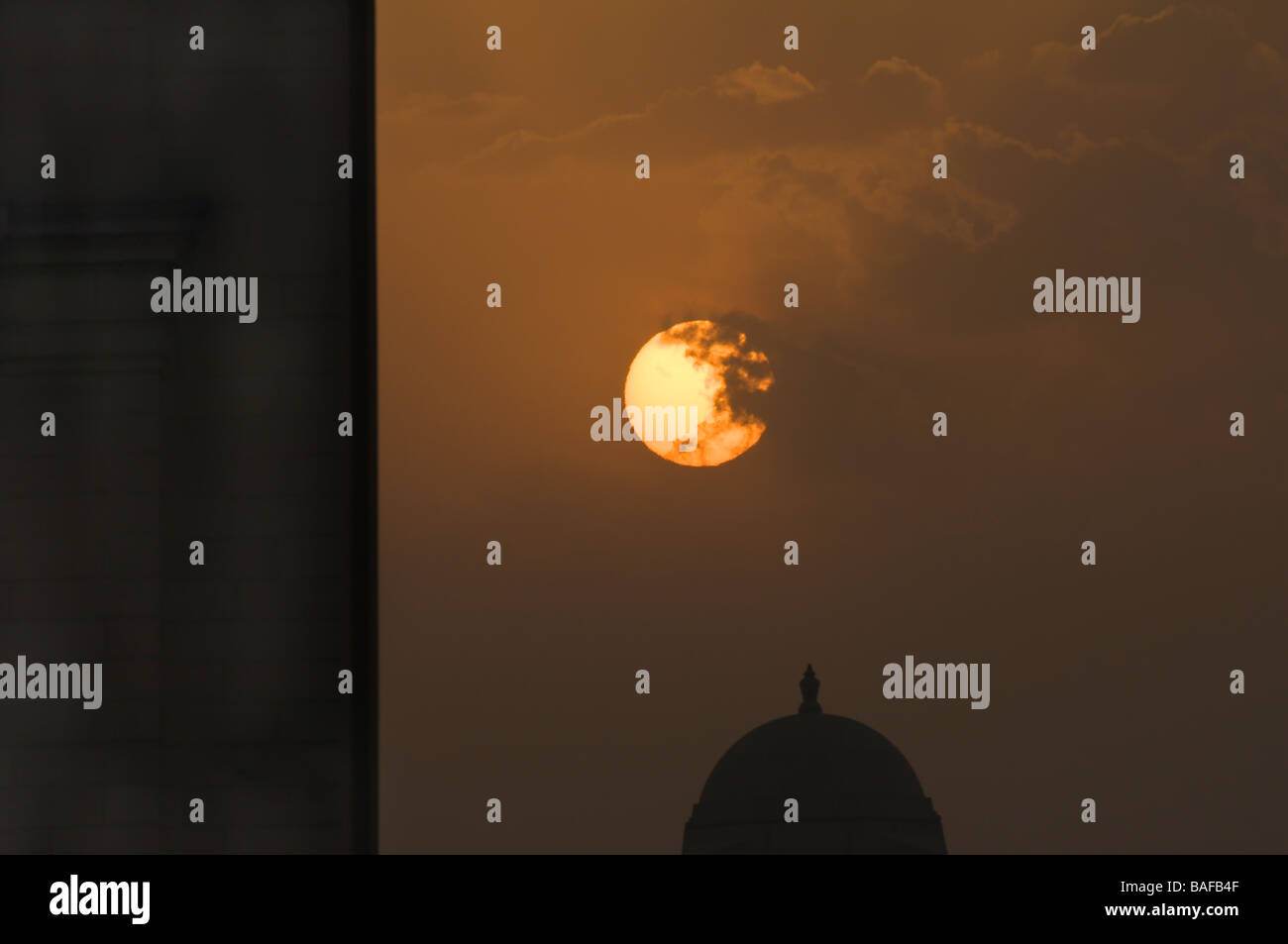 Amar Jawan Jyoti India Gate at the sunrise Delhi India Stock Photo - Alamy