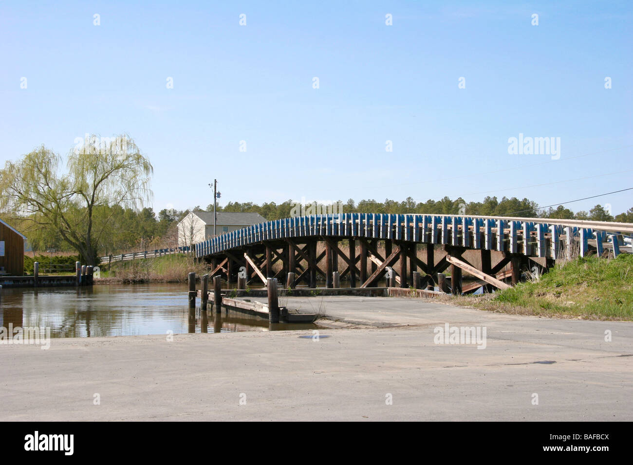 Ferry lane bridge hi-res stock photography and images - Alamy