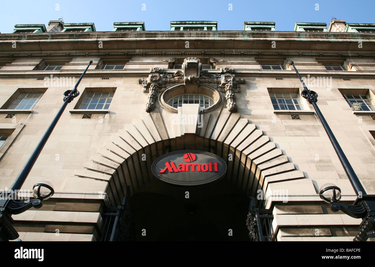 Marriott logo hi-res stock photography and images - Alamy