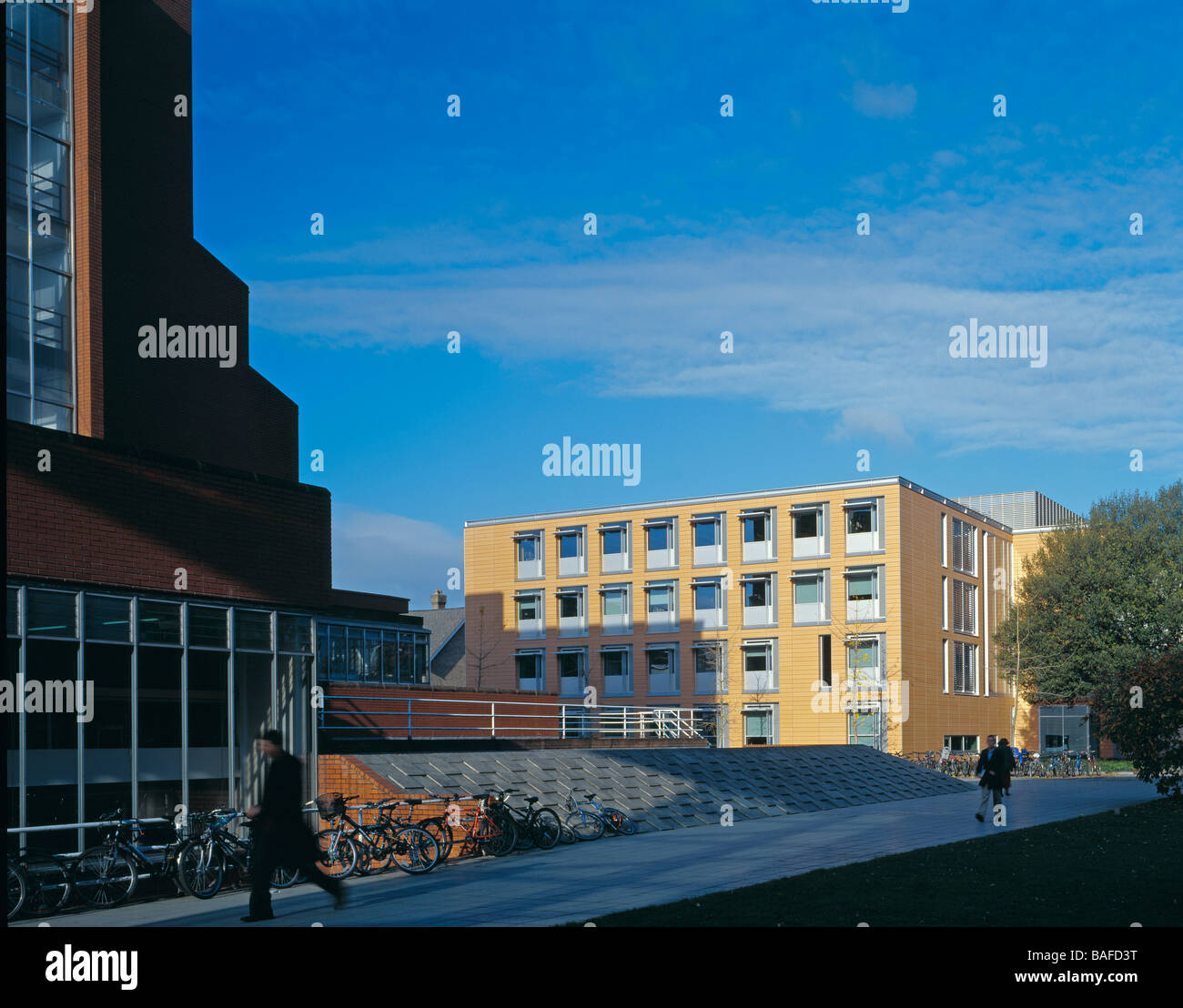 Cambridge university faculty of english hi-res stock photography and ...