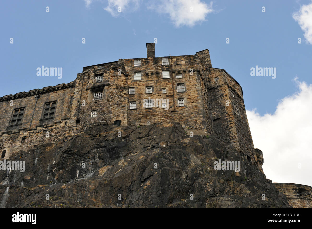 Edinburgh Castle seen from Johnston Terrace Stock Photo - Alamy