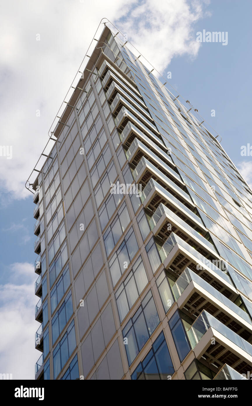 Residential modern tower hi-res stock photography and images - Alamy