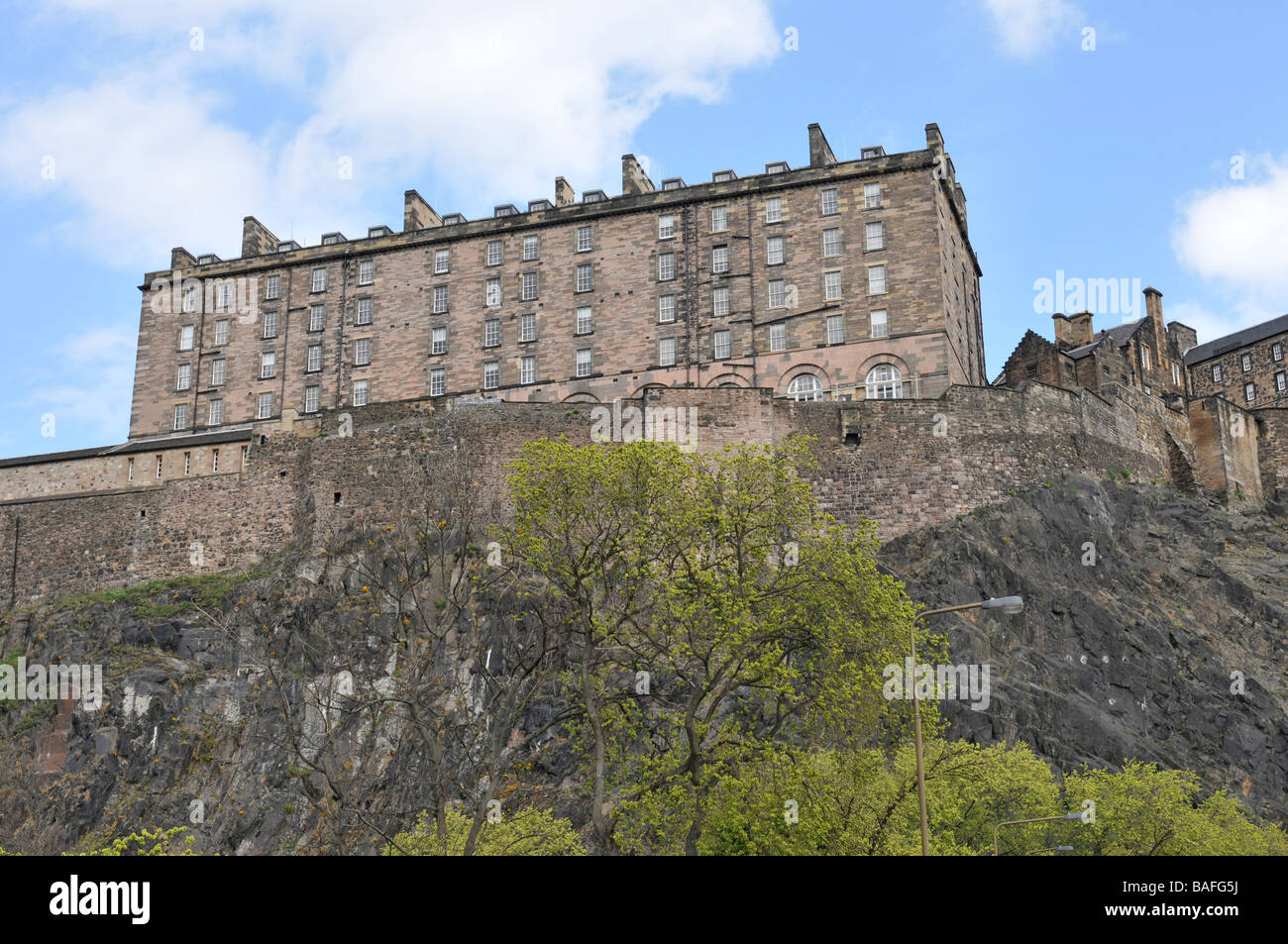 Edinburgh Castle seen from Johnston Terrace Stock Photo - Alamy