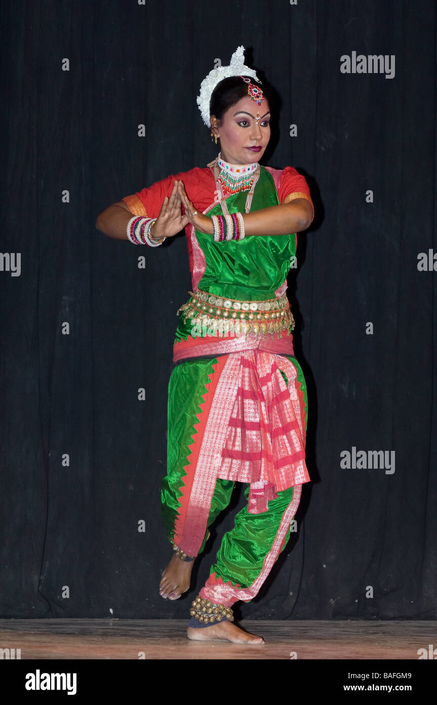 Indian folk dances hi-res stock photography and images - Alamy