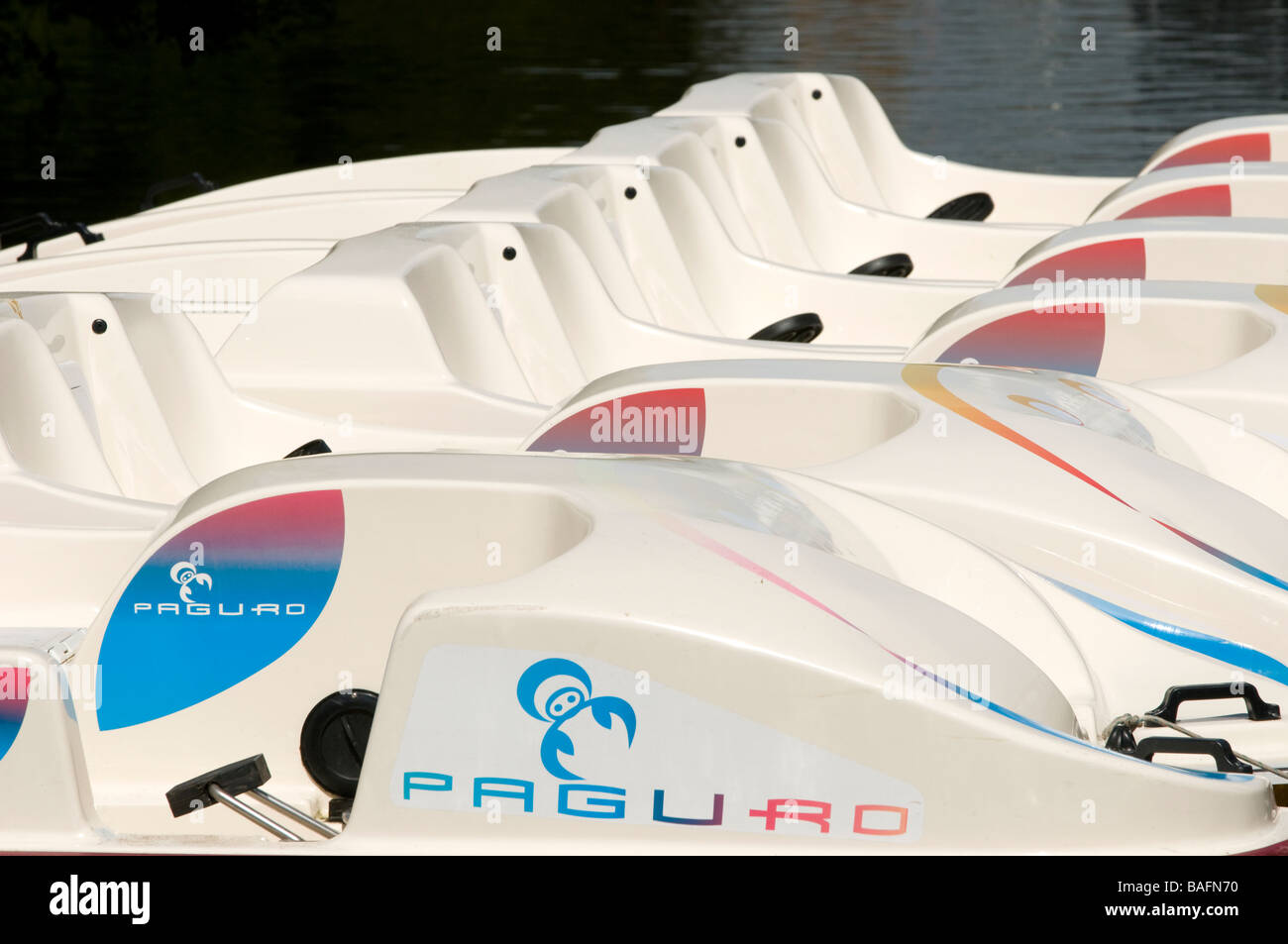 Plastic boats hi-res stock photography and images - Alamy