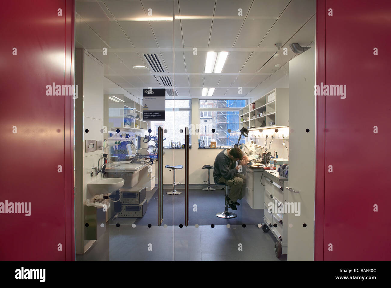 Imperial college london labs hi-res stock photography and images - Alamy