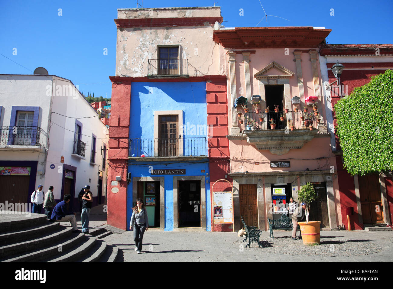 Square street scene Guanajuato Mexico Stock Photo - Alamy