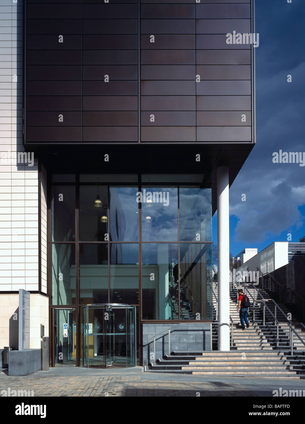plymouth university library front elevation Stock Photo - Alamy