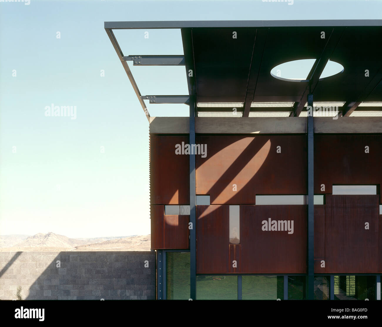 British embassy yemen design engine hi-res stock photography and images ...