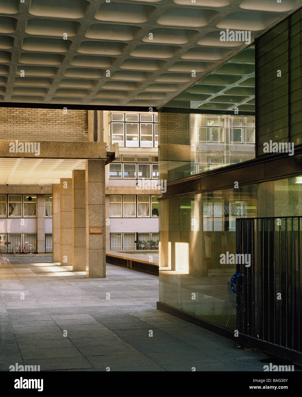 Alexander Fleming House, London, United Kingdom, Erno Goldfinger ...