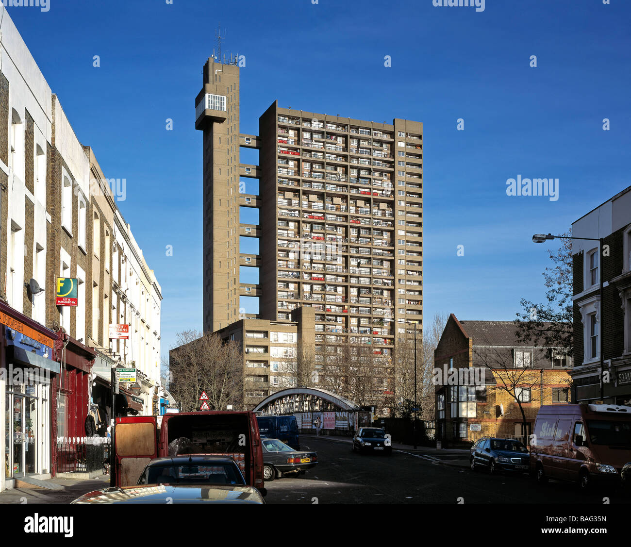 Trellick Tower, London, United Kingdom, Erno Goldfinger, Trellick tower ...