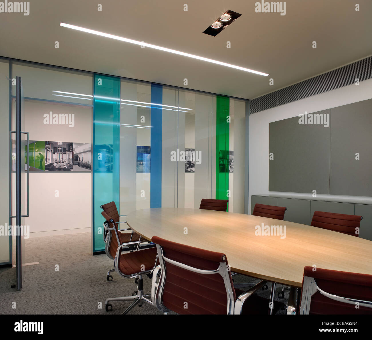 isg offices meeting room interior Stock Photo - Alamy