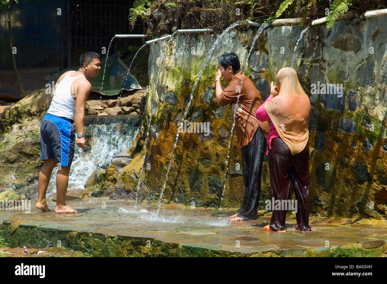 Bathing at Sari Ater springs, Bandung Indonesia Stock Photo - Alamy