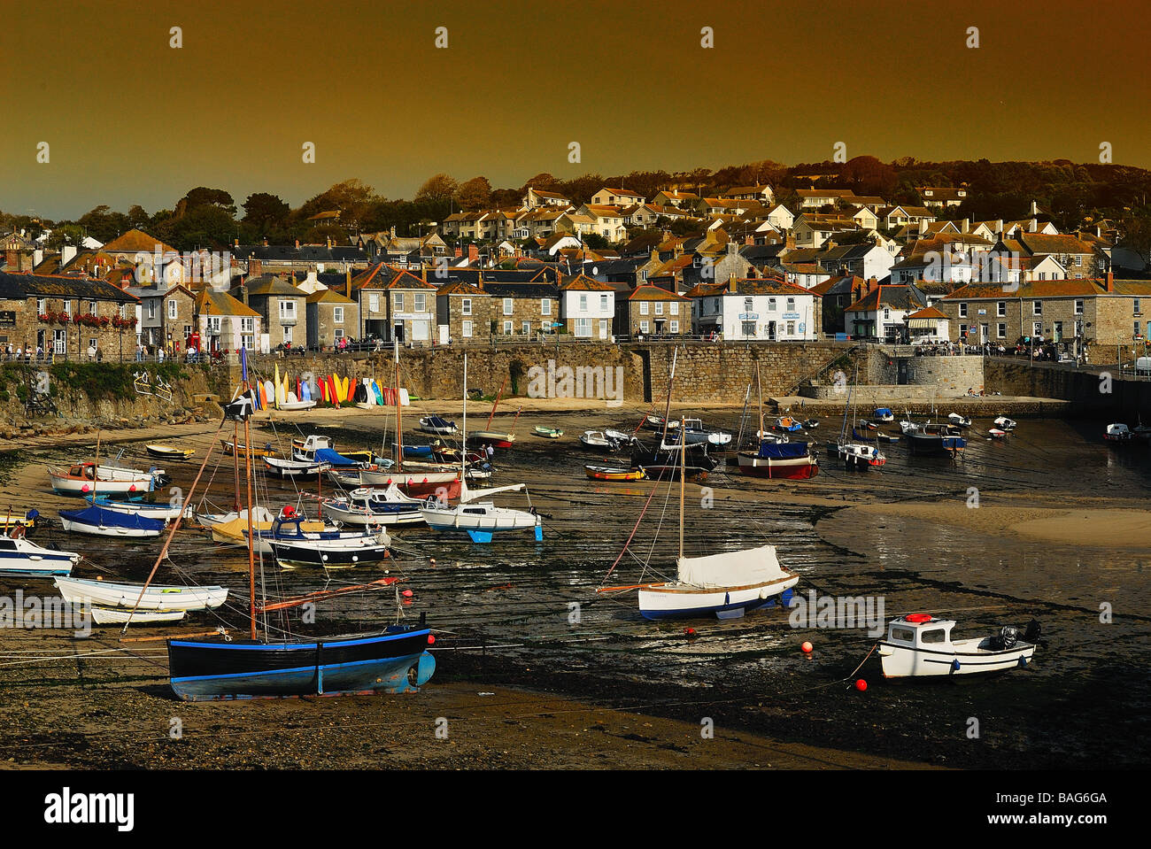 Mousehole cornwall hi-res stock photography and images - Alamy