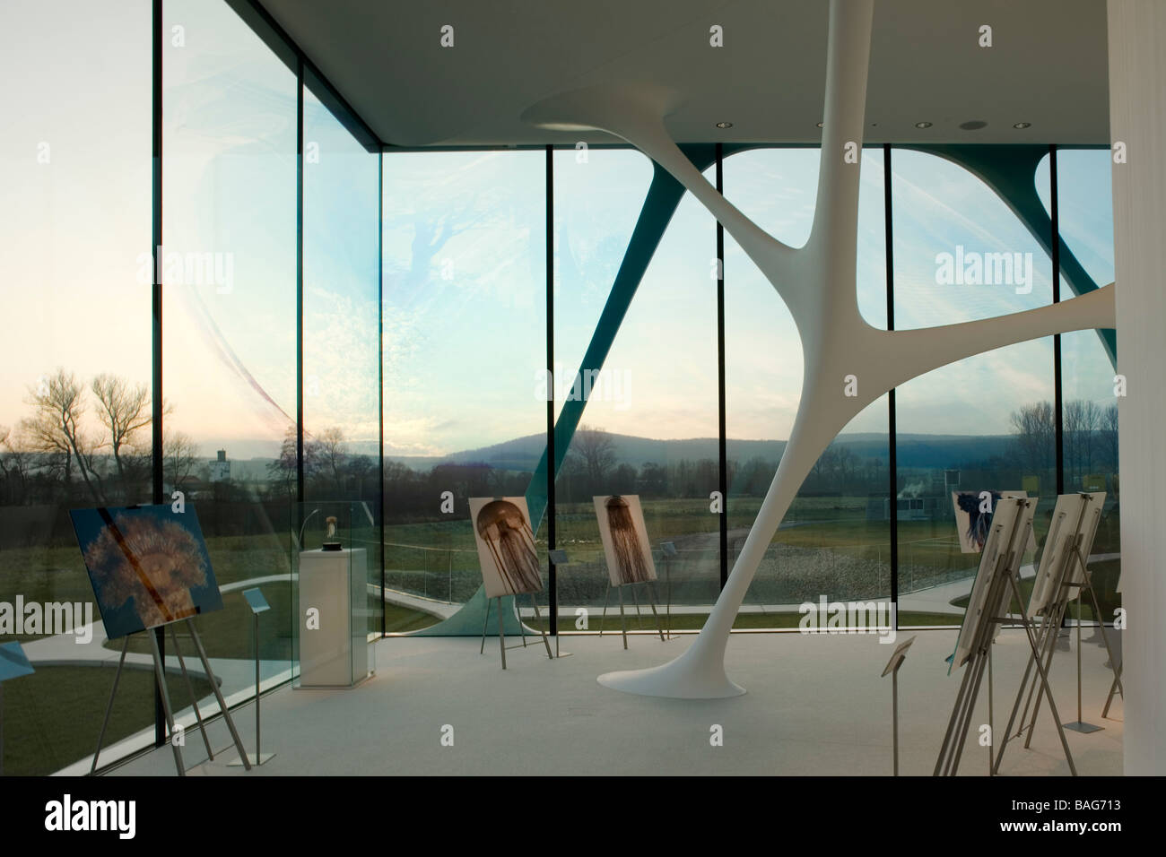 Cube pillar hi-res stock photography and images - Alamy