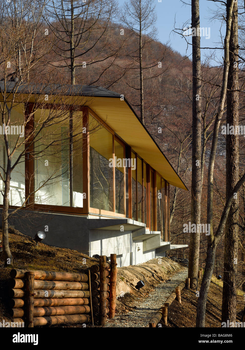 House Crane, Karuizawa, Japan, Atelier Bow-Wow, House crane exterior ...