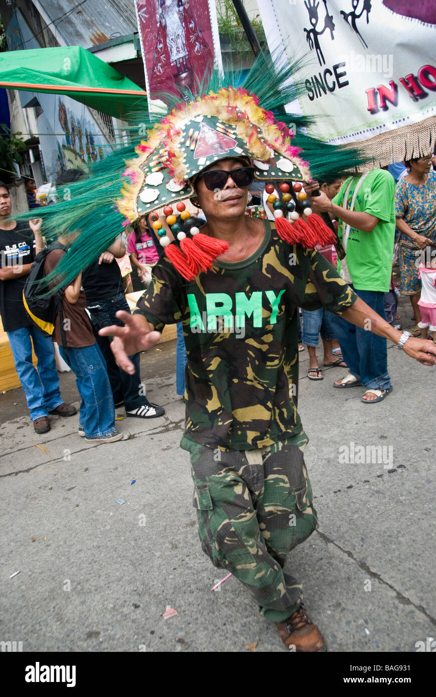 Festival reveller hi-res stock photography and images - Alamy