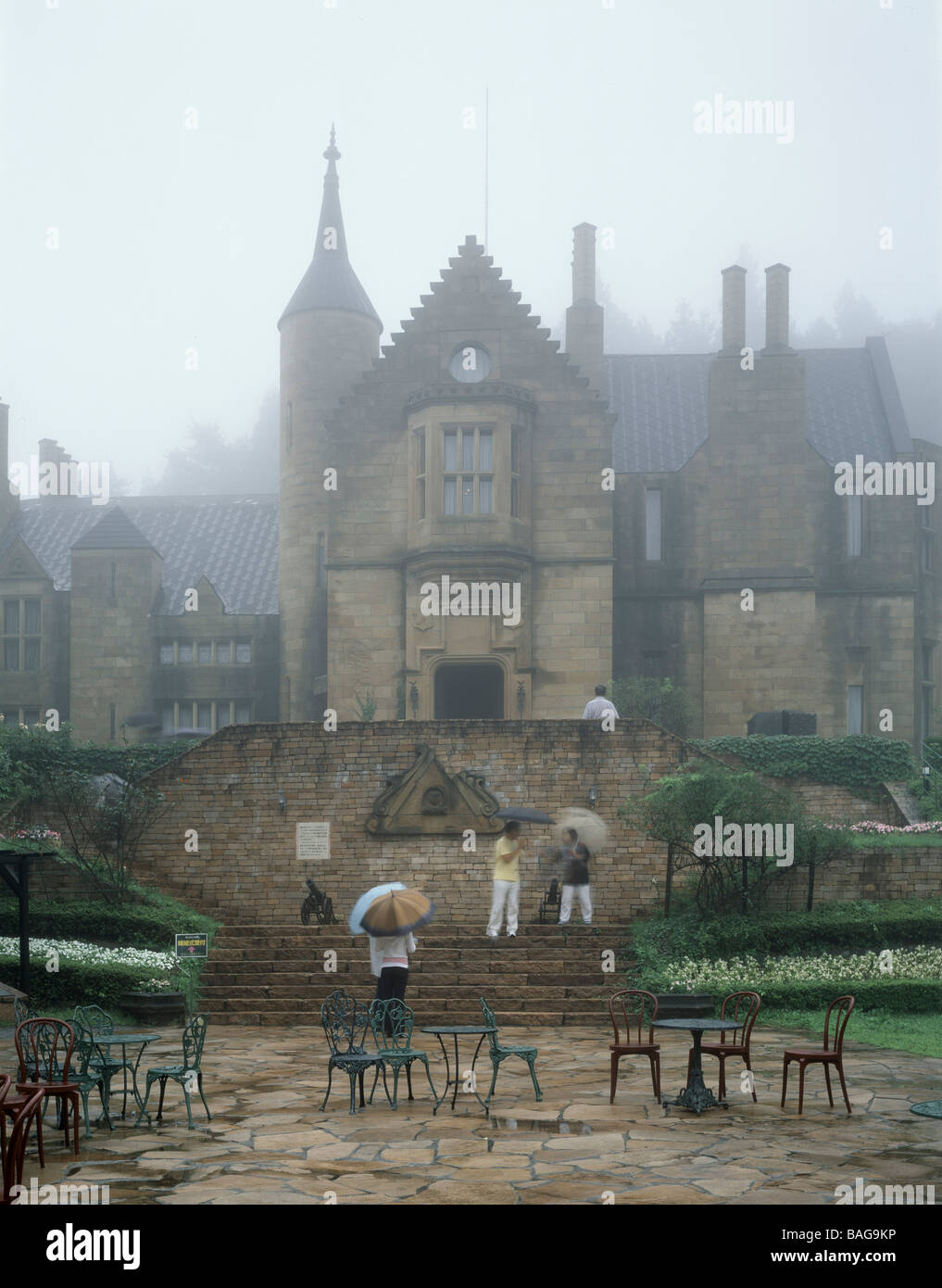 Lockheart castle hi-res stock photography and images - Alamy