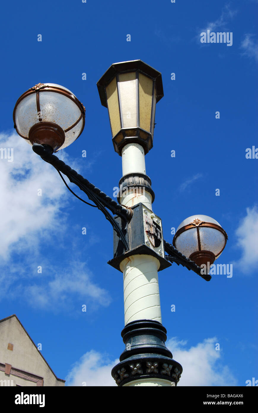 Streetlamp architecture hi-res stock photography and images - Alamy