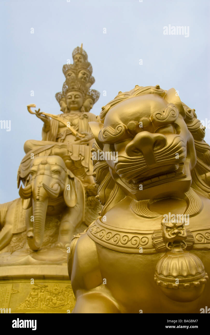 Golden summit temple emei shan hi-res stock photography and images - Alamy