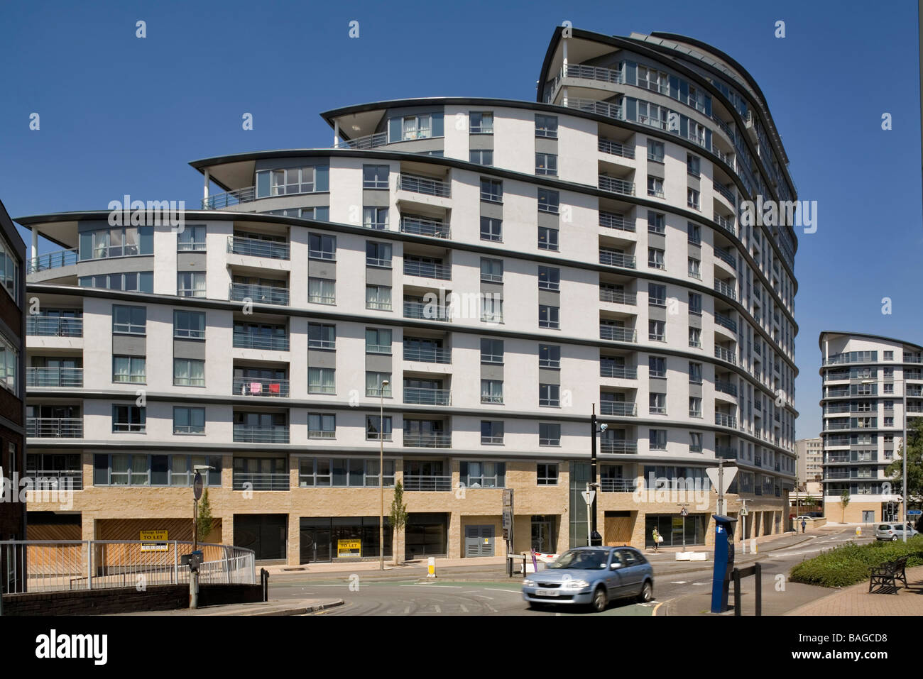 CENTRIUM APARTMENTS, ACANTHUS FERGUSON MANN ARCHITECTS, WOKING, UNITED ...