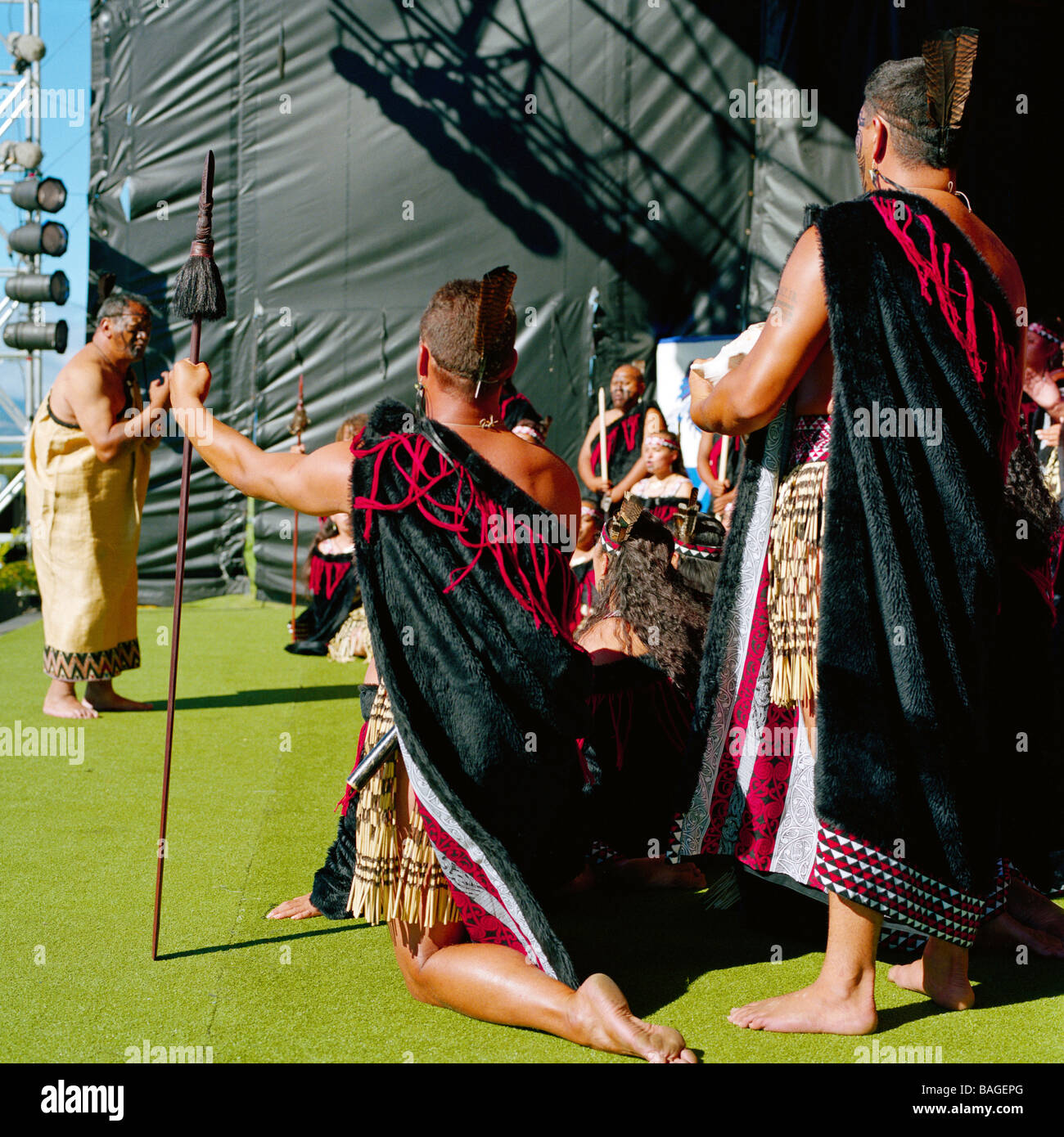 Maori singing choir hi-res stock photography and images - Alamy