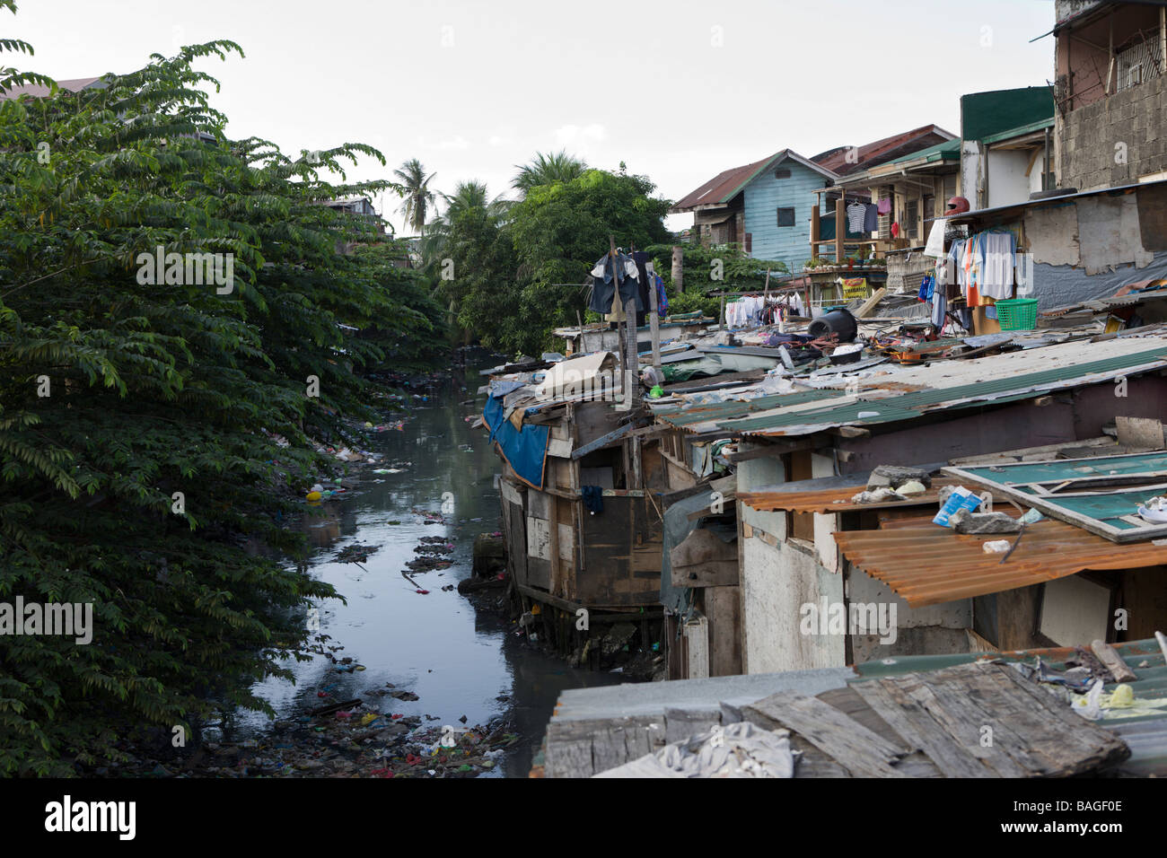 Manila slums hi-res stock photography and images - Alamy