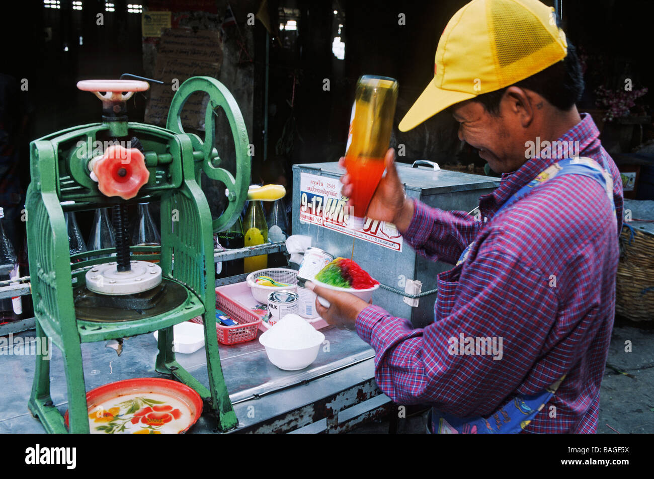 Thailand, Bangkok, Parklong Talad market, ice merchant Stock Photo - Alamy